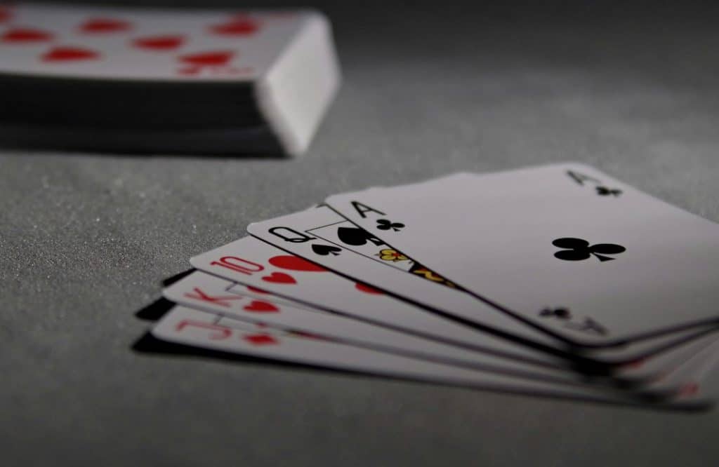 Aprende el poker valores de las cartas en tus manos